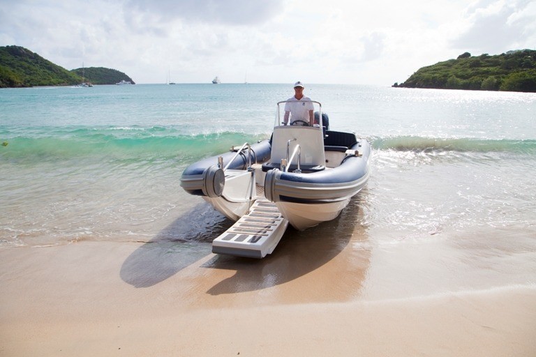 Yacht LEANDER G, Peene-Werft | CHARTERWORLD Luxury Superyacht Charters